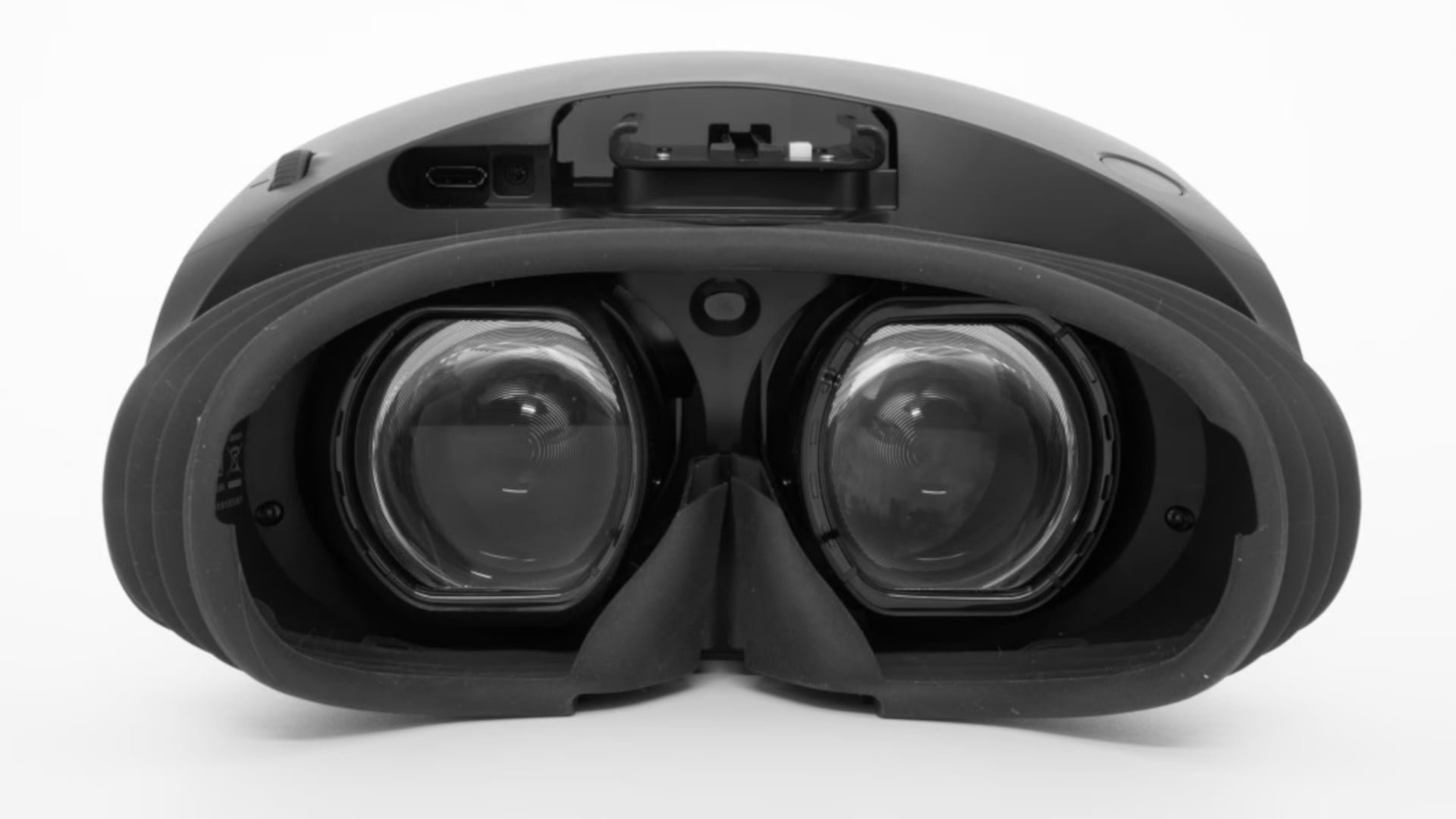 Un nuovo sistema di Eye Tracking basato sulla deflectometria ne ...